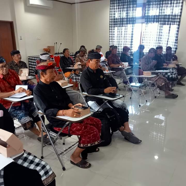 Pentingnya nguwah-nguwuhin Awig-Awig dan Pararem Desa Adat di ...